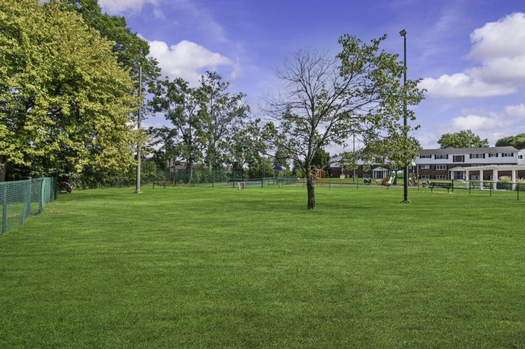 1 & 2 Bedroom Apartments in Troy, MI | Gables of Troy