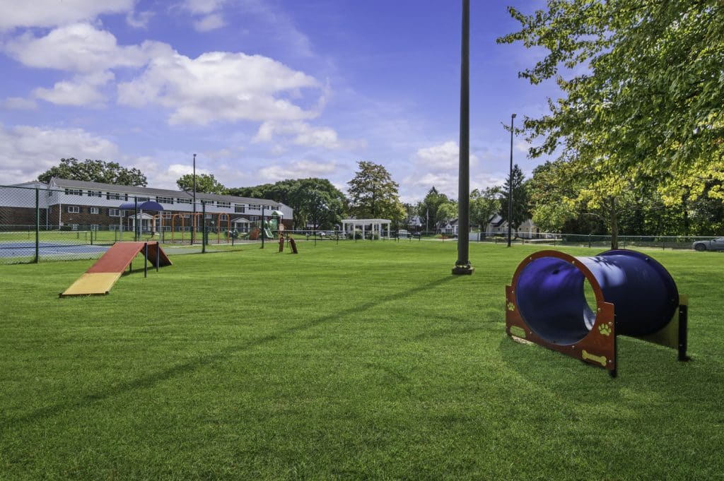 1 & 2 Bedroom Apartments in Troy, MI | Gables of Troy